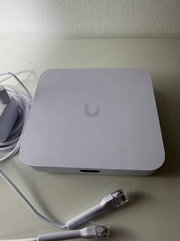 Ubiquiti UniFi Cloud Gateway Ultra (UCG-Ultra) im Kanton Waadt - tutti.ch