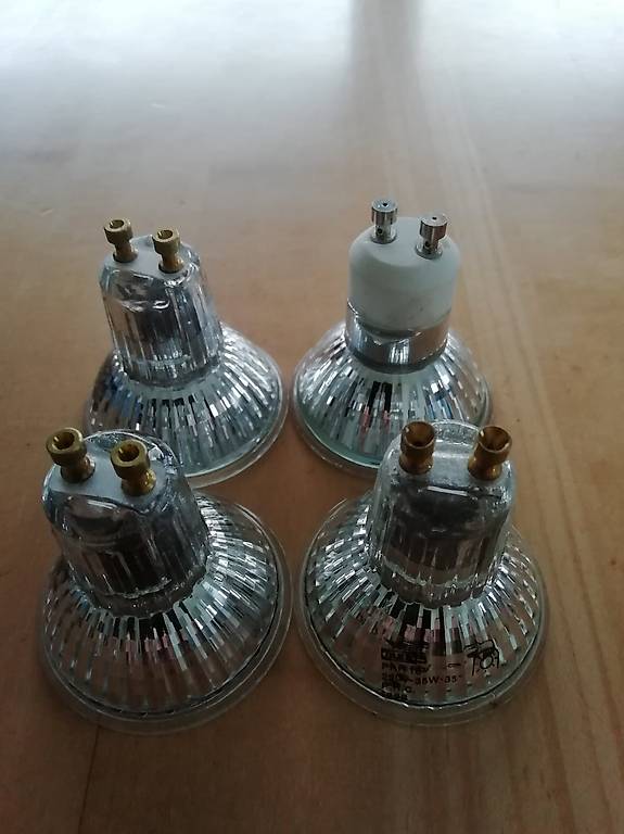 Diverse Halogen Lampen 230V GU10 + 12V GU5,3 Decostar 51 ES im Kanton ...