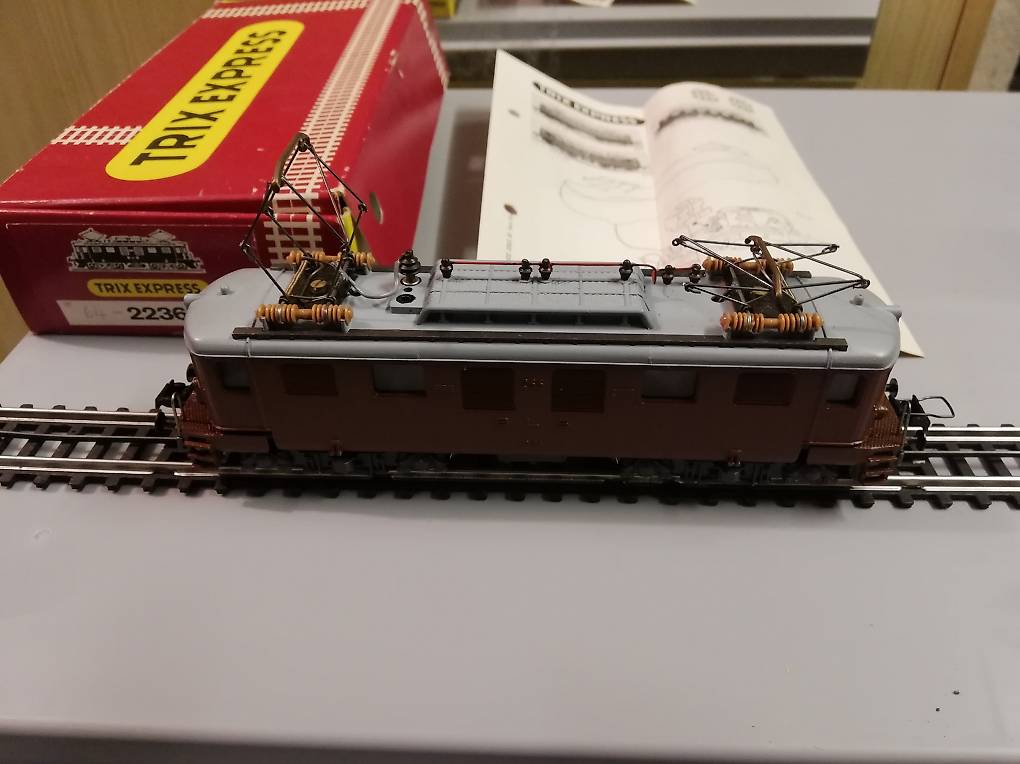 Trix Express 2236 AE 4/4 BLS 255 braun im Kanton Zürich - tutti.ch
