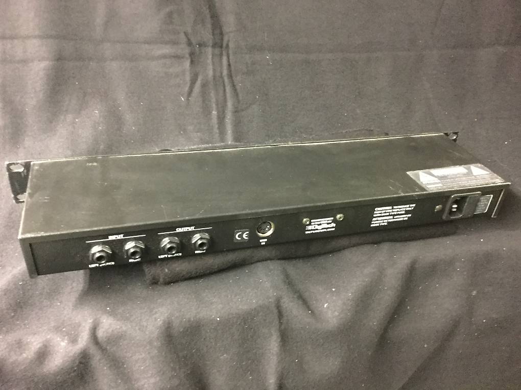 Digitech Studio Twin Effektgerät im Kanton St. Gallen - tutti.ch