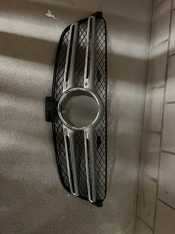 Kühlergrill Original Mercedes Gle 2017 im Kanton St. Gallen - tutti.ch