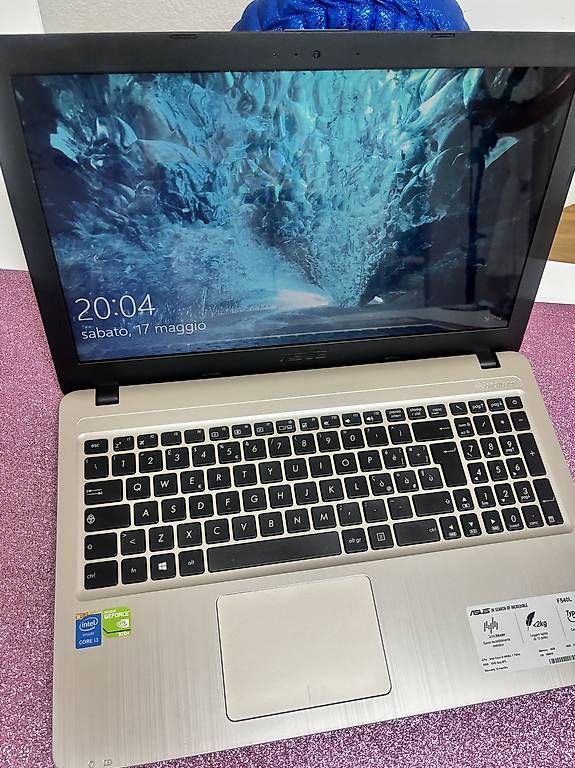 ASUS F540L 15.6" | Intel i3, 4GB RAM, 1TB HDD, USB-C im Kanton Zürich ...
