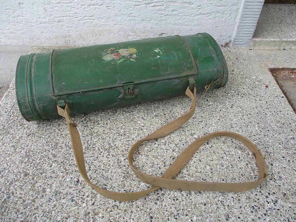 Historische Blech-Trommel / Herbarium mit Trage-Riemen RAR! im Kanton ...