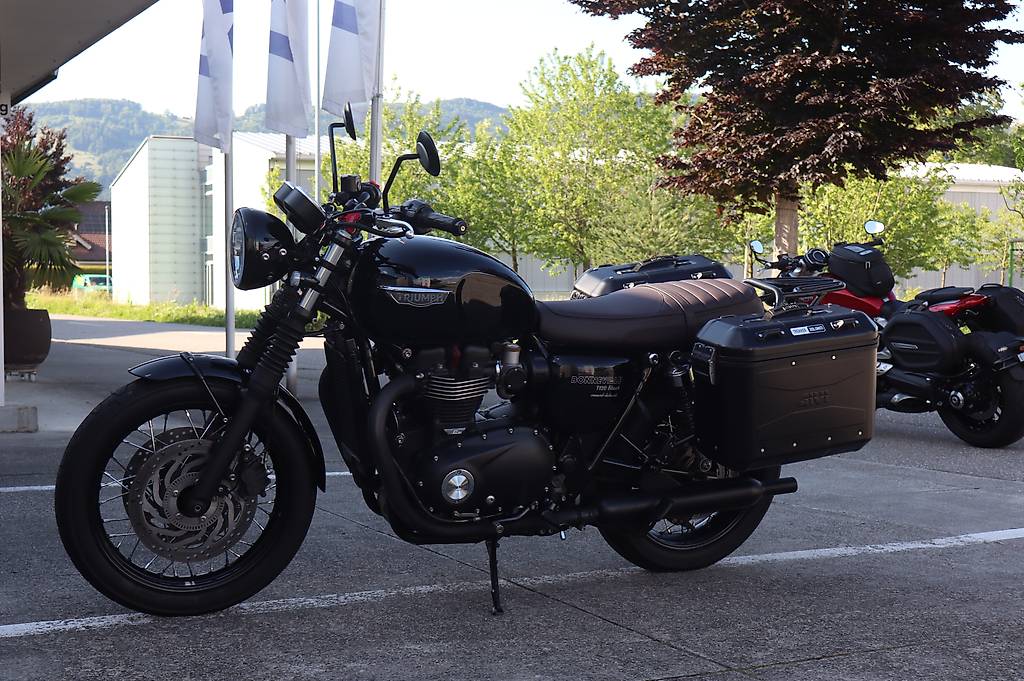2015 Bonneville Abs