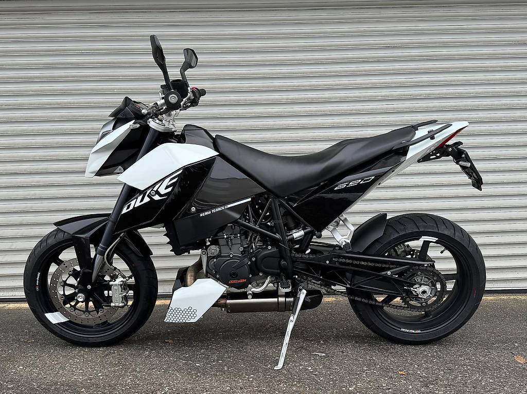 KTM 690 Duke III im Kanton Freiburg - tutti.ch
