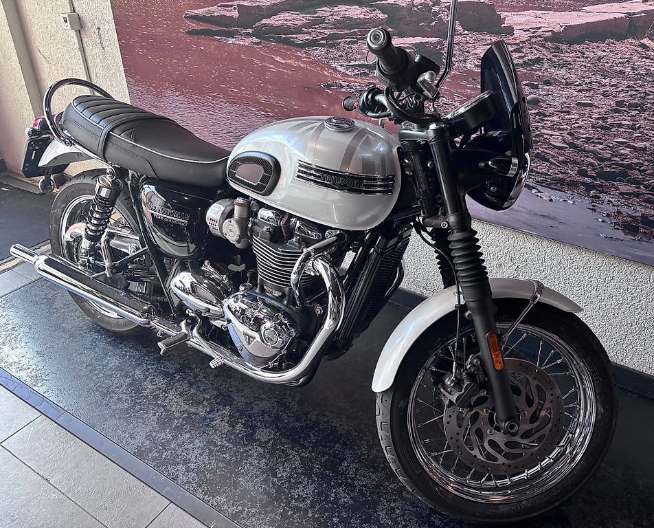 2015 Bonneville Abs