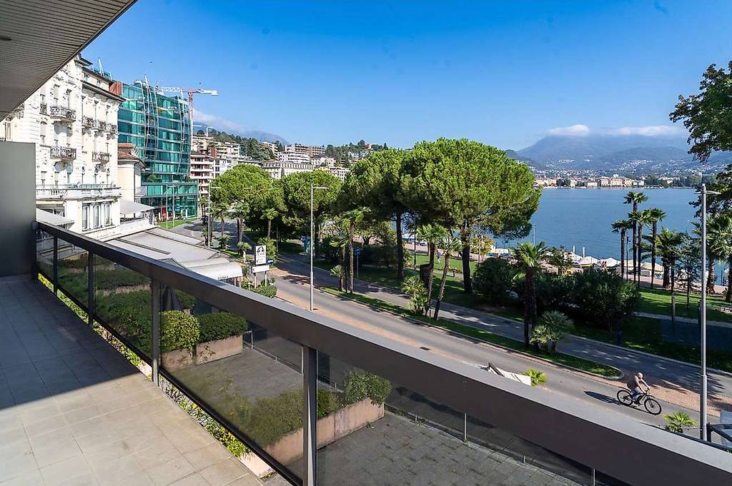 Elegante monolocale ristrutturato con vista lago a Paradiso im Kanton ...