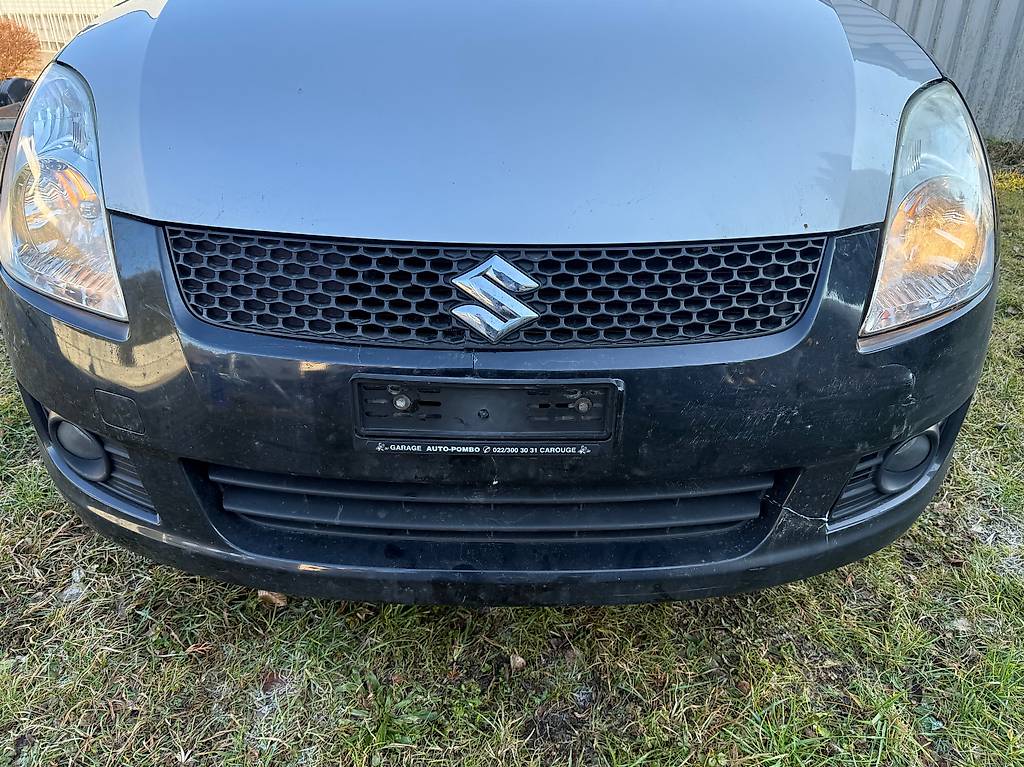 SUZUKI Swift 1.3i 16V GL 4x4 im Kanton St. Gallen - tutti.ch