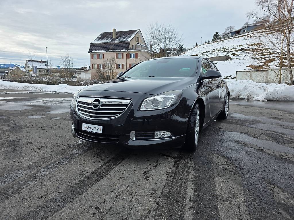 OPEL Insignia 2.0 Turbo Sport Edition 4WD im Kanton St. Gallen - tutti.ch