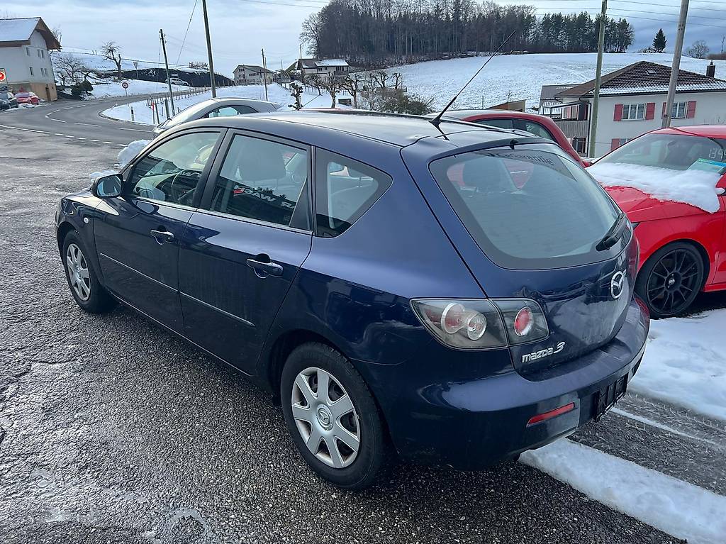 MAZDA 3 1.6 16V Confort im Kanton Freiburg - tutti.ch