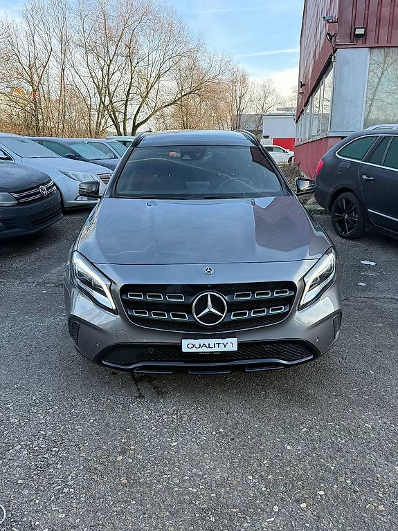 MERCEDES-BENZ GLA 200 Night Star 7G-DCT im Kanton Zürich - tutti.ch