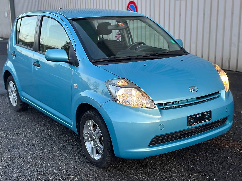 DAIHATSU Sirion 1.3 eco-4WD Automatic im Kanton St. Gallen - tutti.ch