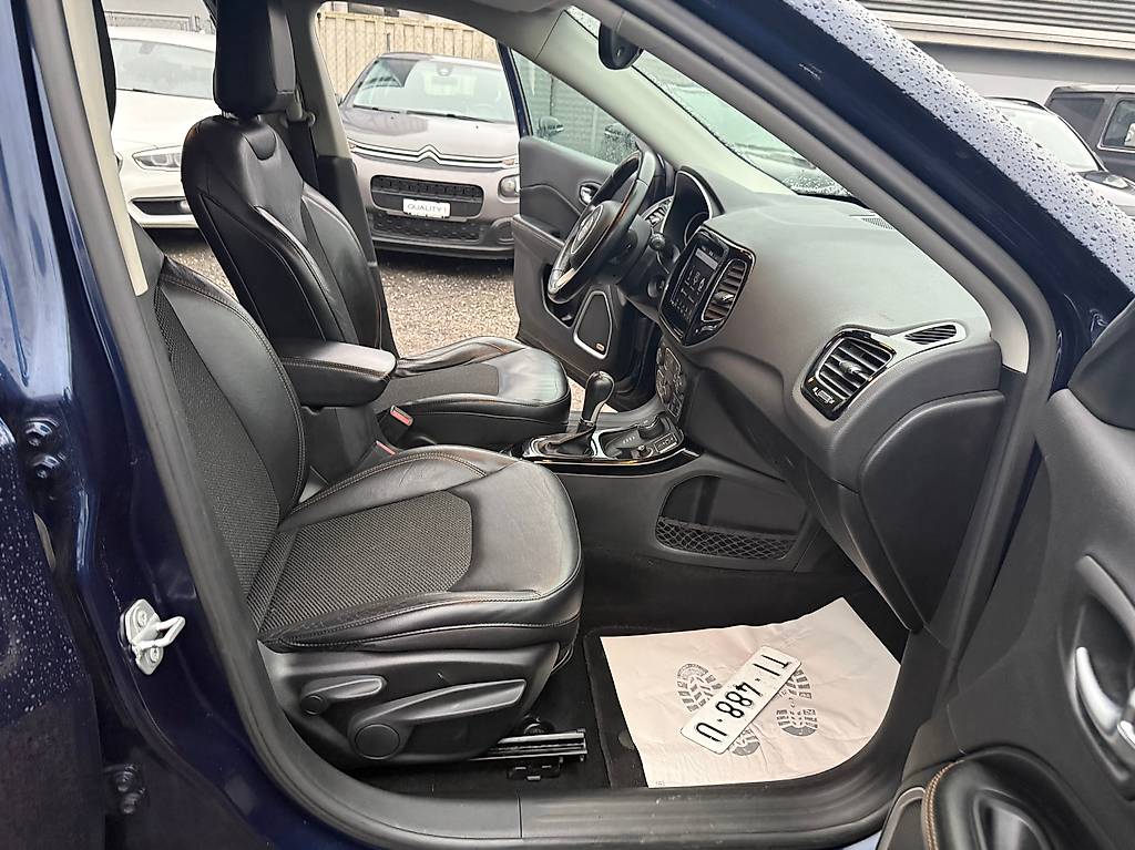 JEEP Compass 2.0CRD Limited AWD 9ATX im Kanton Tessin - tutti.ch