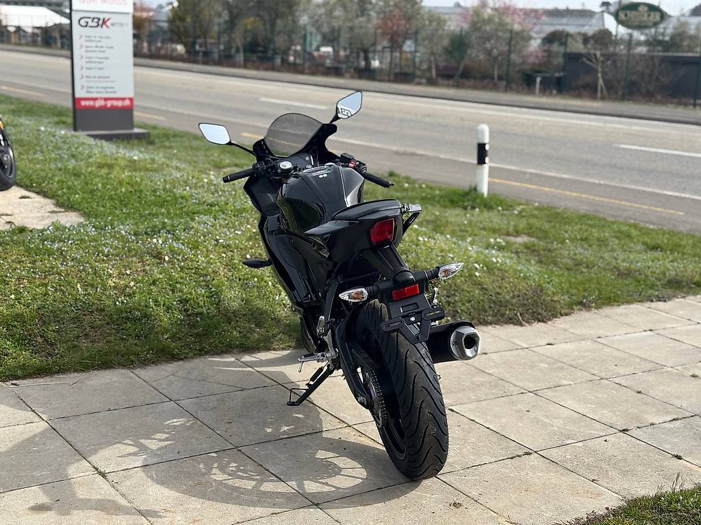 YAMAHA YZF-R 125 ABS im Kanton Waadt - tutti.ch