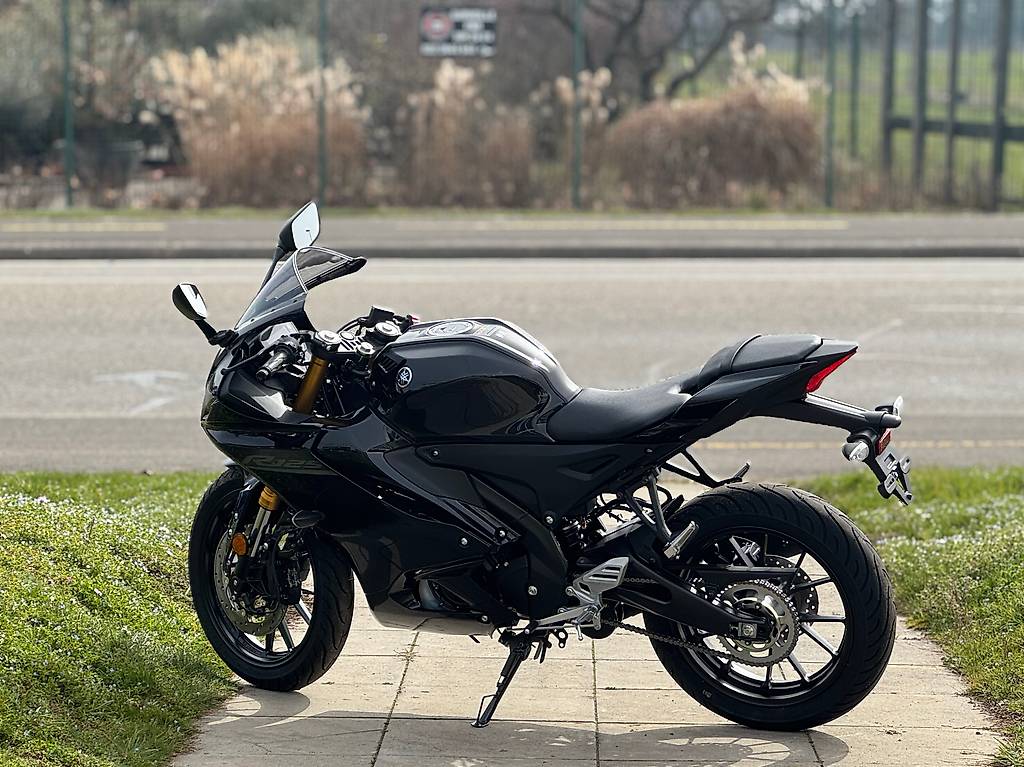 YAMAHA YZF-R 125 ABS im Kanton Waadt - tutti.ch