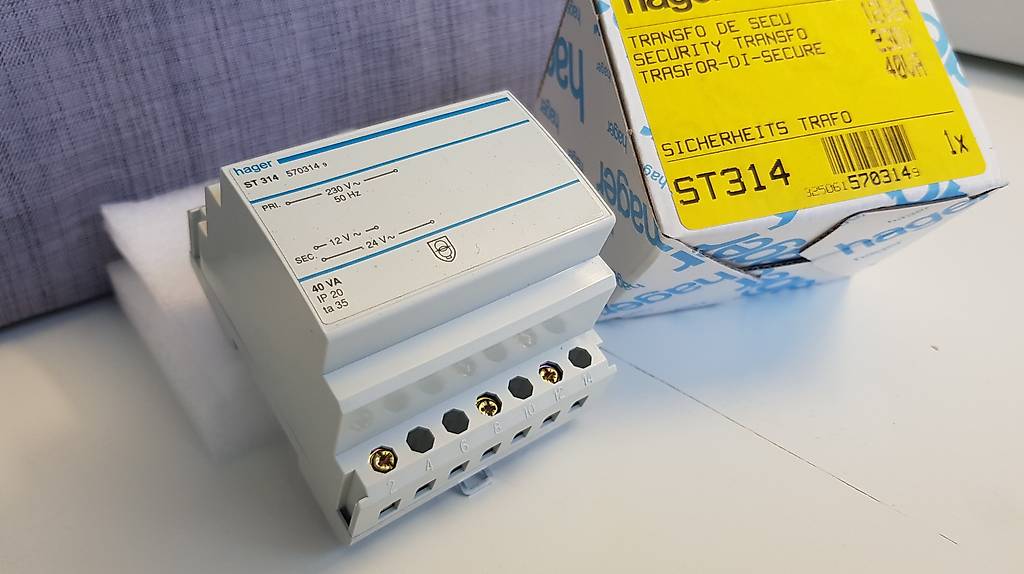 Hager Sicherheitstrafo ST314 230V / 12V und 24V 40VA 4PLE im Kanton Thurgau - tutti.ch