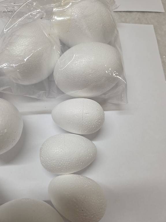 Styropor Kugeln und Eierformen div. Grösse im Kanton Zürich - tutti.ch