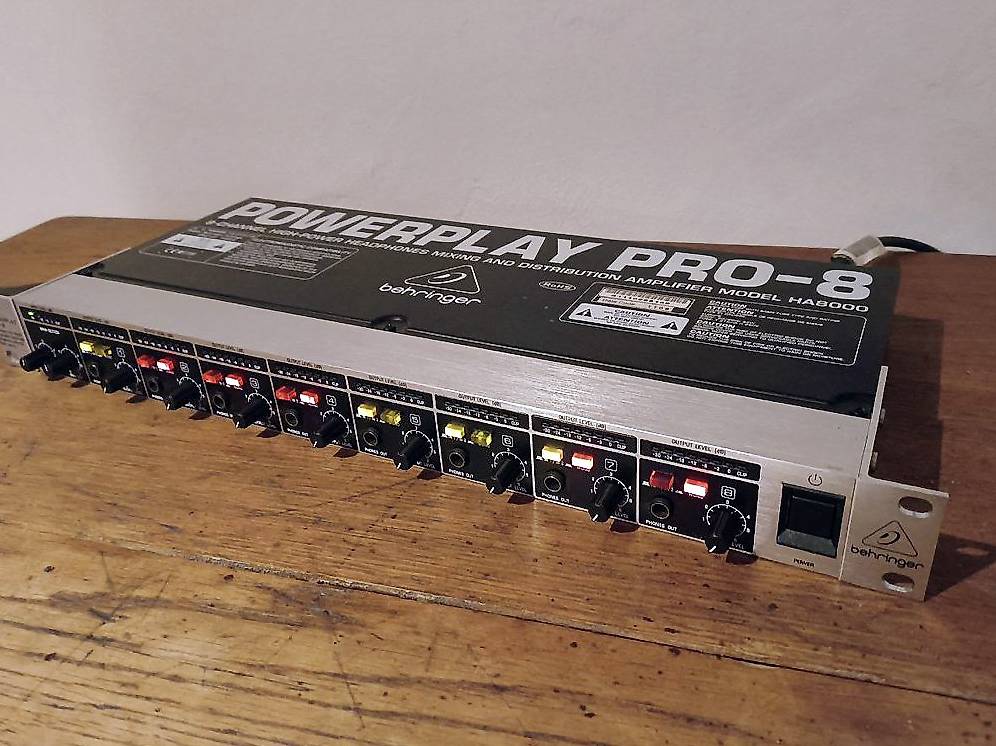 Behringer Powerplay Pro-8 HA8000 Kopfhörer-Vorverstärker im Kanton ...