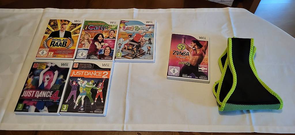 Wii Just Dance Package mit Matte / Motion Plus Controller im Kanton ...