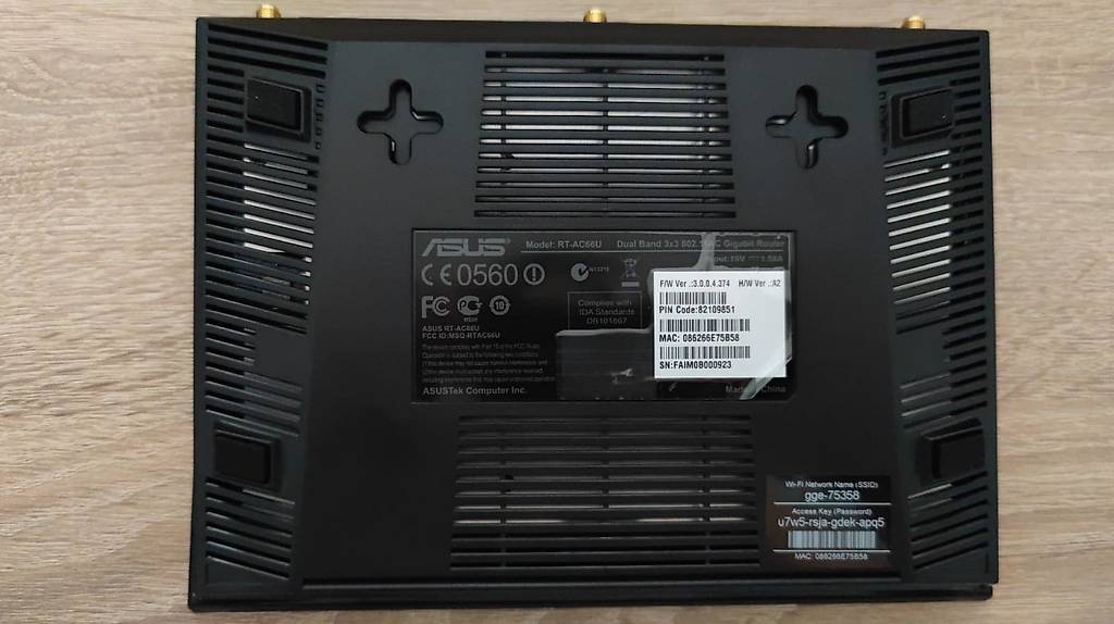 ASUS Dual-Band Wireless-AC1750 Gigabit-Router im Kanton Schwyz - tutti.ch