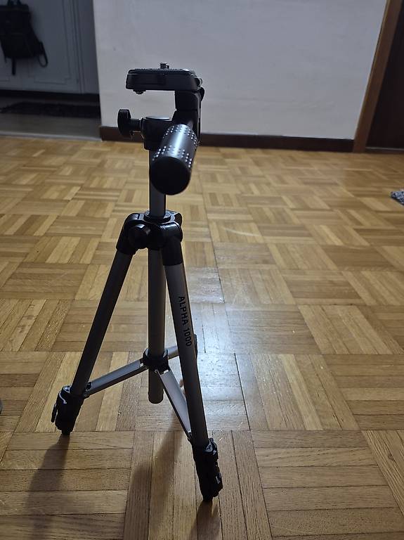 Canon EOS 2000D. Con tutti gli accessori im Kanton Tessin - tutti.ch