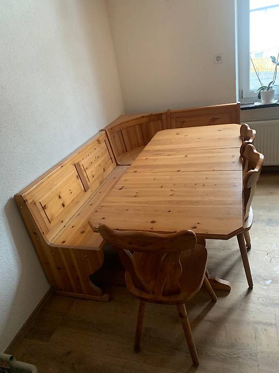 Eckbank mit Tisch und drei Stühle / Verkauft!!!! im Kanton St. Gallen ...