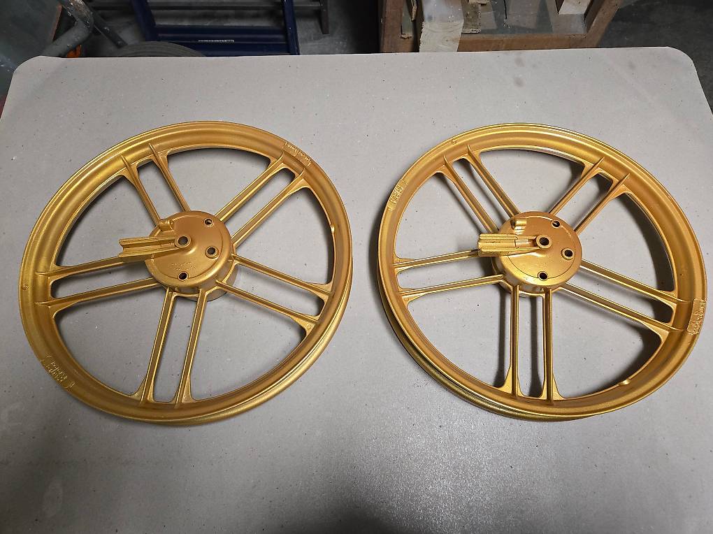 Fantic Issimo Felgen neu Pulverbeschichtet Gold im Kanton Freiburg ...