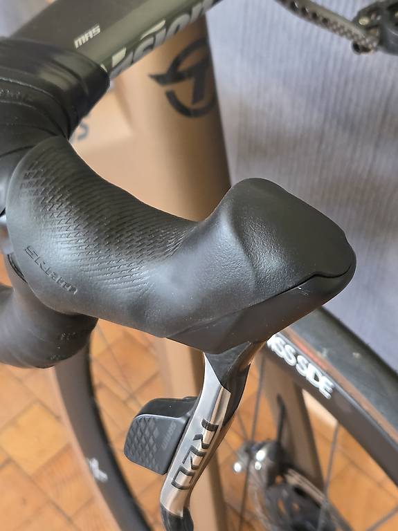 Thömus Sliker Pro Ultimate - Powermeter - SRAM Red /Frameset im Kanton ...