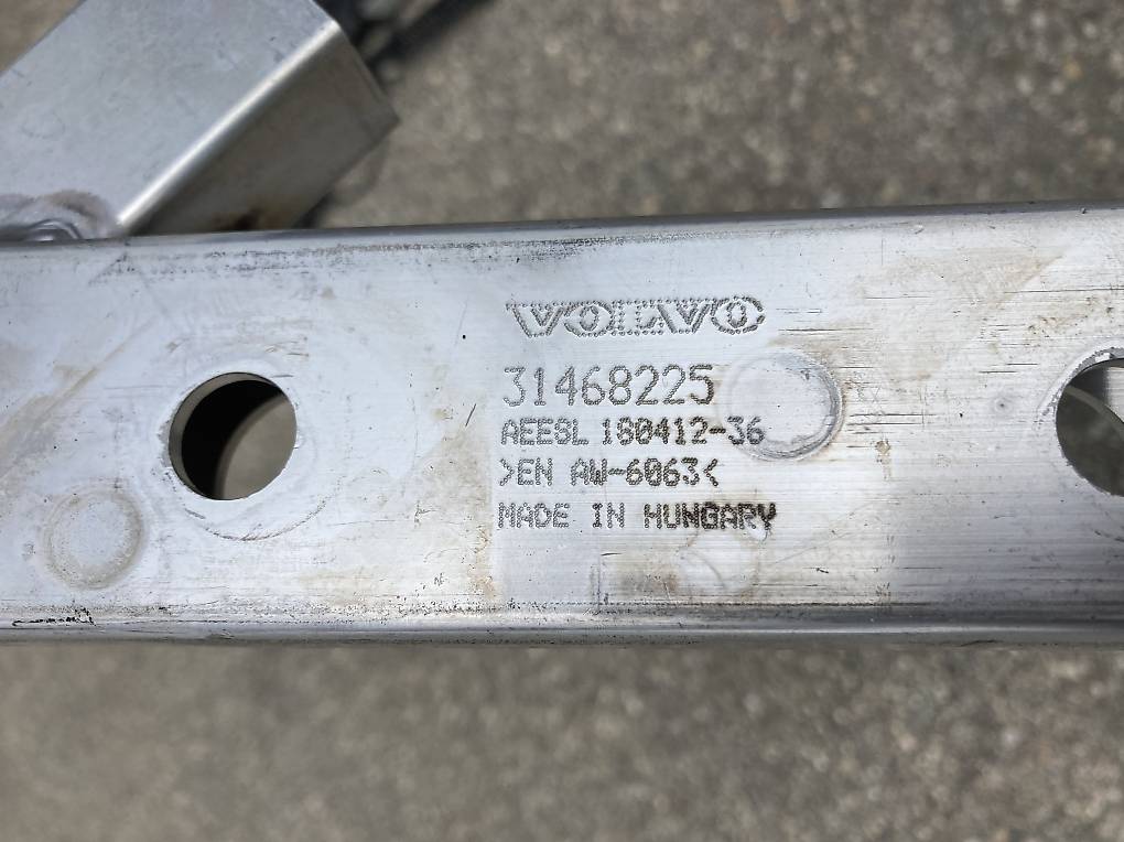 Stossstangeträger Sturzbügel vorne 31468225 Volvo 2018-2021 im Kanton ...