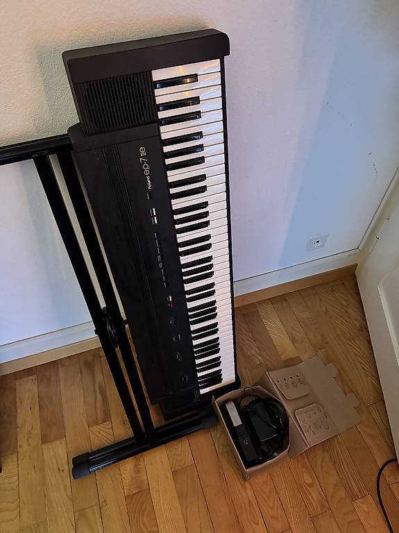 E-Piano / Roland ep. 7 II e im Kanton Zürich - tutti.ch
