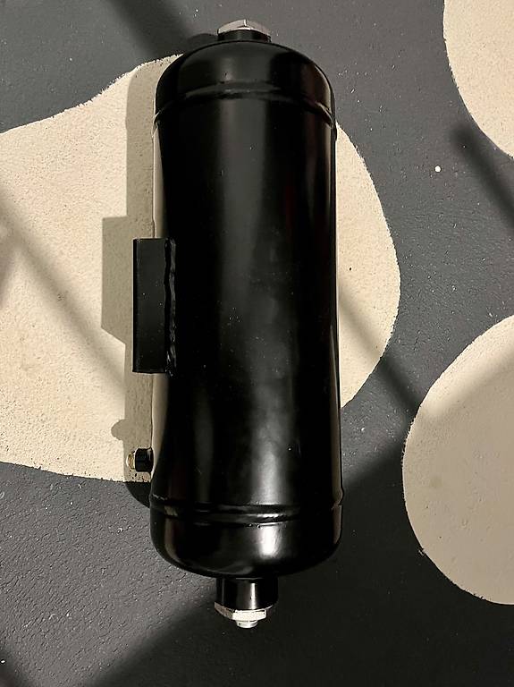 KNF Kompressor inkl. Powersupply und Drucktank im Kanton Luzern - tutti.ch