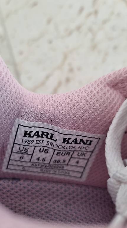 Karl Kani Snickers rosa Gr 36.5 im Kanton Zürich - tutti.ch
