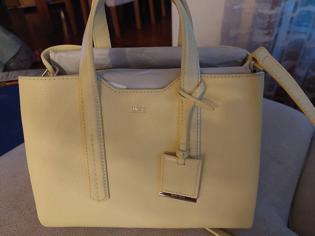 Handtasche Hugo Boss im Kanton Zug - tutti.ch - tutti.ch