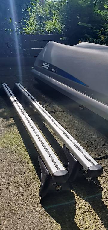 Dachbox Thule Alpine 700 + 2 verstellbare Schiene im Kanton Bern - tutti.ch
