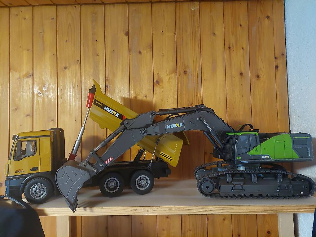 RC Bagger und RC Lastwagen LKW zu verkaufen im Kanton Bern - tutti.ch