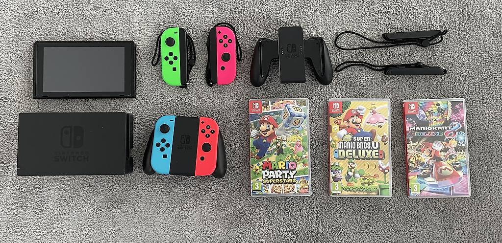 Nintendo Switch + 2 Extra Joy-Cons + 3 Spiele - Top Zustand im Kanton ...