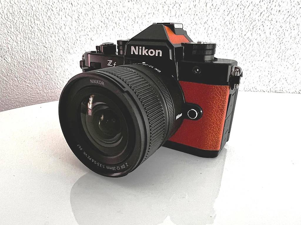 NIKON Zf Kit, mit 40mm/f2 - Swiss Garantie - Zubehör im Kanton Luzern ...
