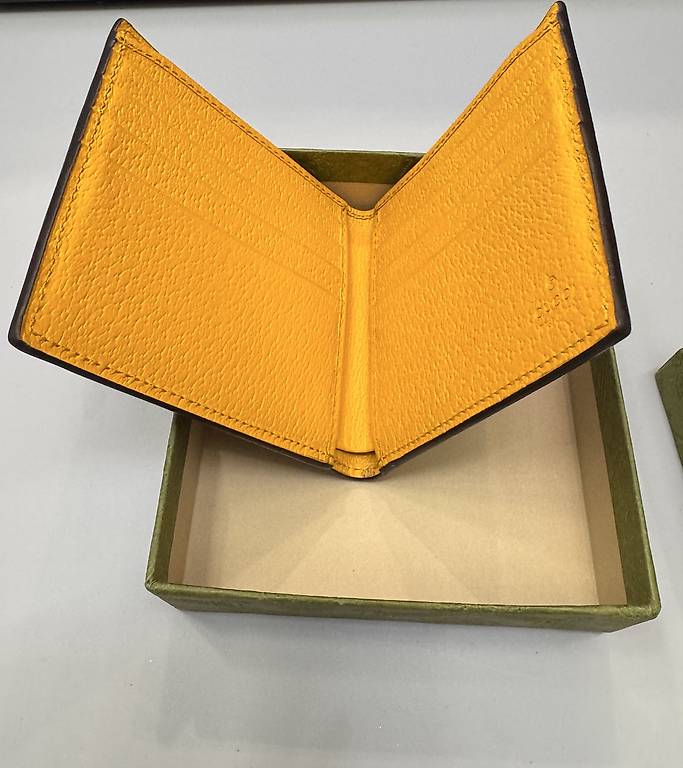 Gucci Geldbörse ? neu & unbenutzt ? mit Originalquittung im Kanton ...