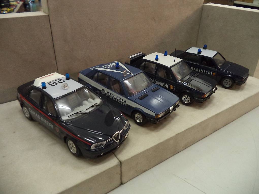 4 Alfa Romeos 1:25 Polizei aus den 80er 90er Jahre im Kanton Aargau ...