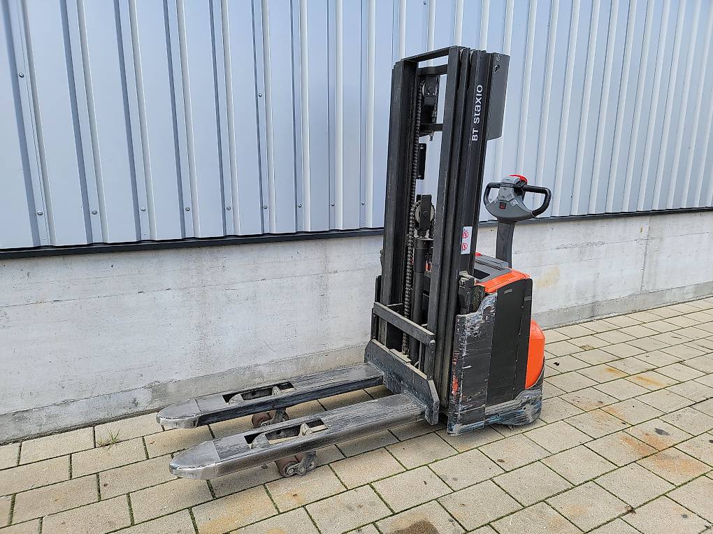Stapler BT SWE 120L Triplex Hub 330cm im Kanton Thurgau - tutti.ch