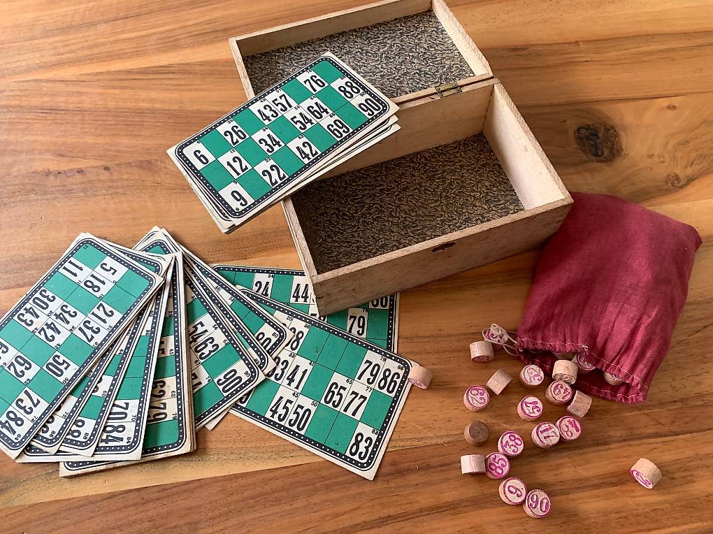 Altes antikes Loto Lotto Spiel in Holzschachtel Holzbox im Kanton Bern ...