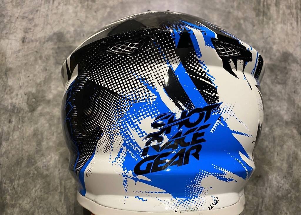 Motorrad Helm (Sehr Hochwertig und Sicher) im Kanton Uri - tutti.ch Motorrad Helm (Sehr Hochwertig und Sicher) im Kanton Uri - tutti.ch