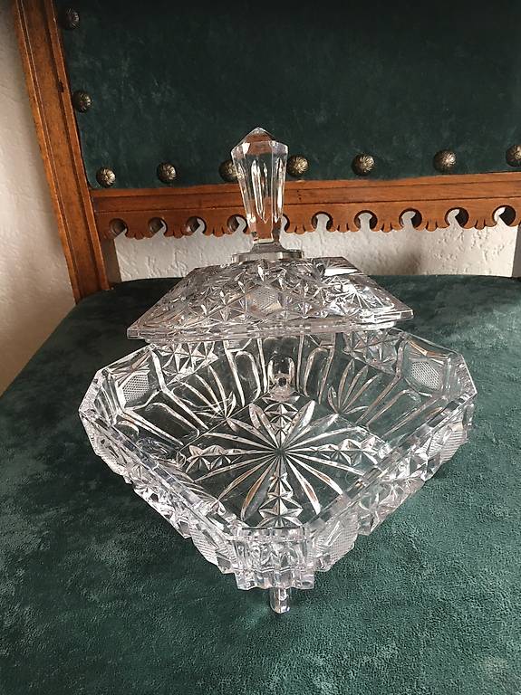 Kristall Schale mit Deckel und Füsse im Kanton Aargau - tutti.ch