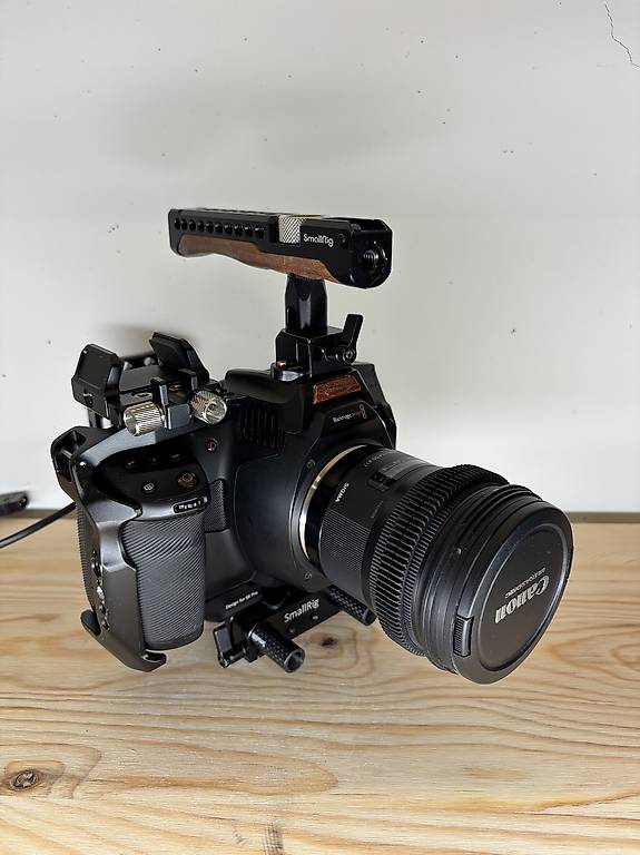 Blackmagic 6K Pro Rig mit Zubehör im Kanton Zürich - tutti.ch
