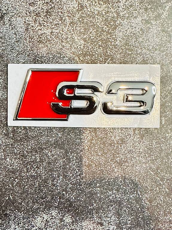 Audi S3 Emblem Schriftzug Logo aus Metall NEU in Rot/Chrom Canton ...