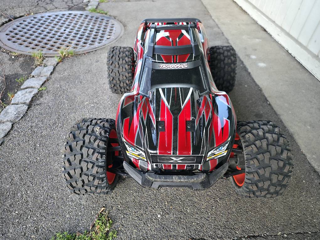 TRAXXAS X MAXX 8S INKL. 2X4S LIPO HV AKKUS im Kanton Thurgau - tutti.ch