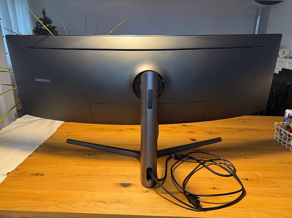 Samsung 49 Zoll Curved Ultrawide Monitor Model: C49HG90DMU im Kanton ...