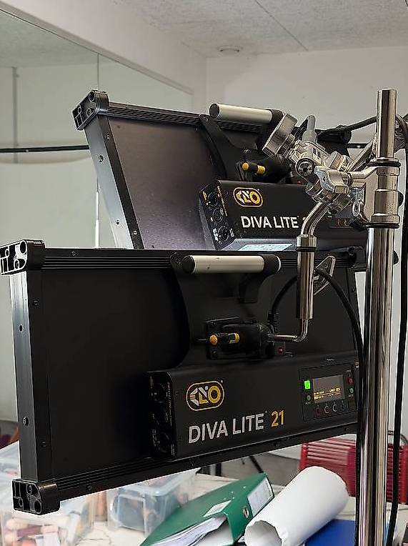 2x KinoFlo Diva-Lite 21 - LED DMX Light Set/ BEAUTY LIGHTS im Kanton ...