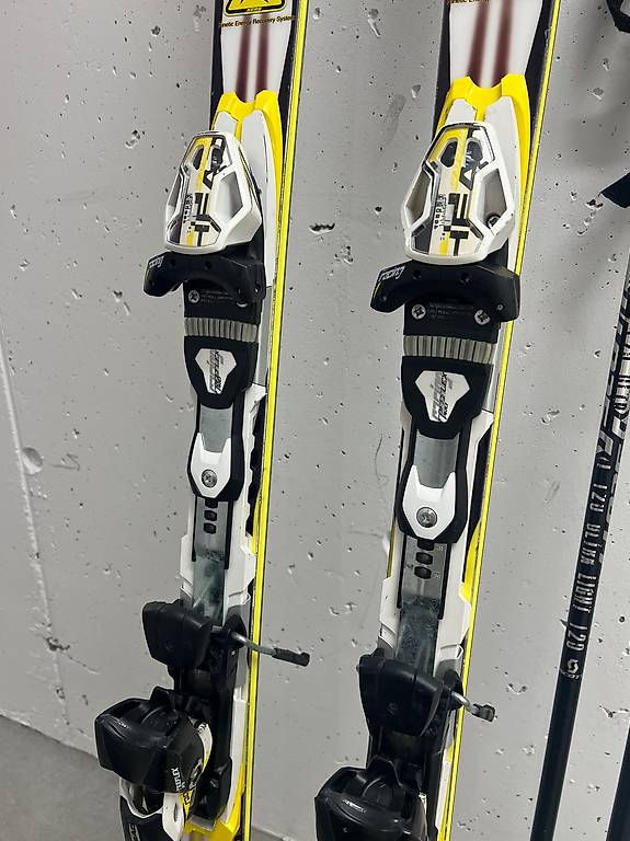 Head i.Speed (170cm) bereit für sein nächstes Abenteuer! im Kanton ...