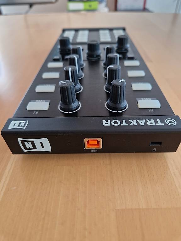 Native Instruments Traktor Kontrol X1 MK2 DJ im Kanton Thurgau - tutti.ch
